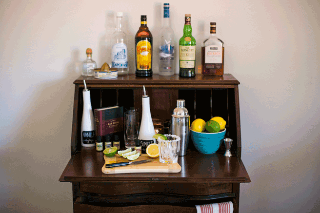 How to Set Up a Beginner Bar in YOUR Home