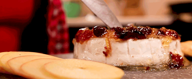 Quick Bites: Cranberry Bacon Baked Brie